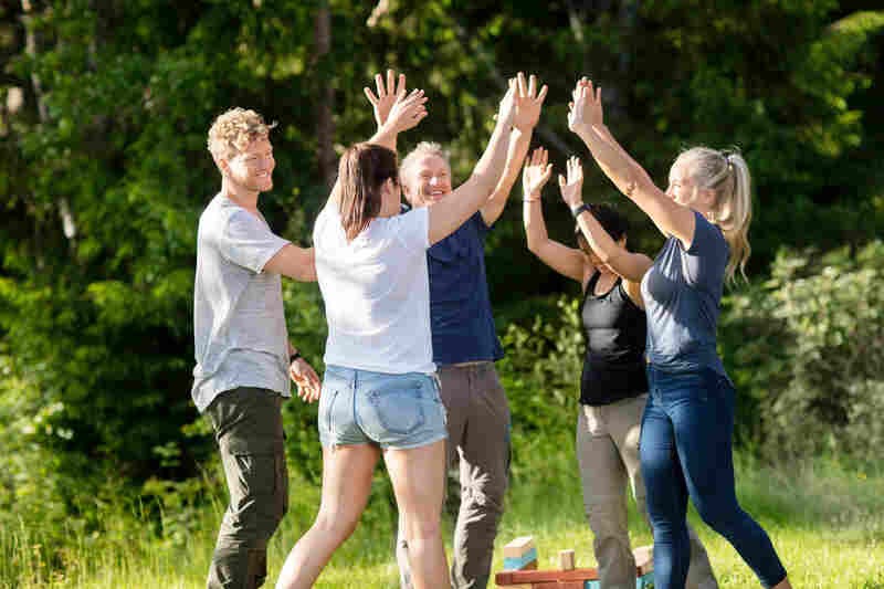 16 Team-Building Ideas for Small Businesses | Invoice Simple